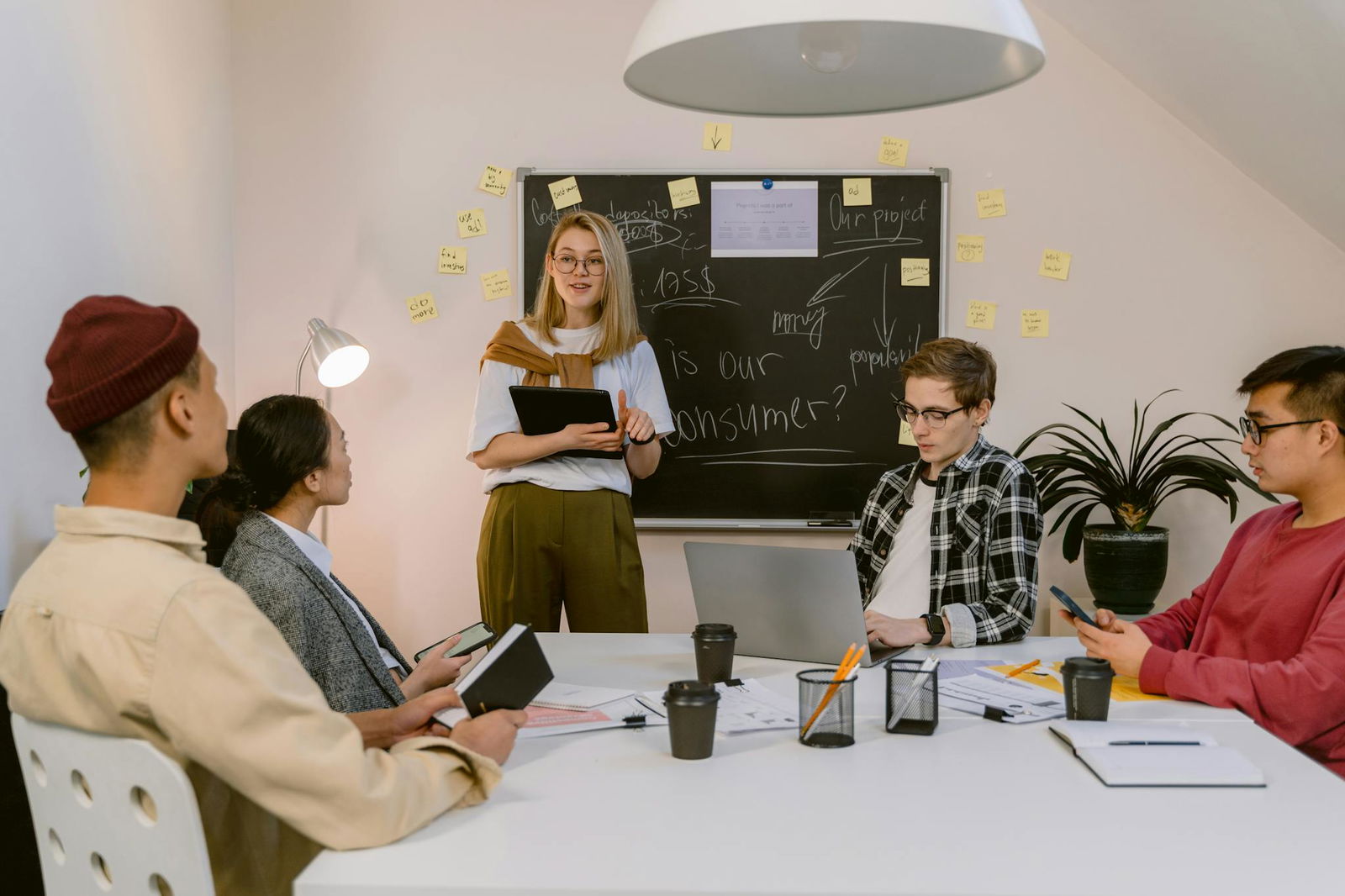 Shaping Team Safety Through Effective Leadership Practices